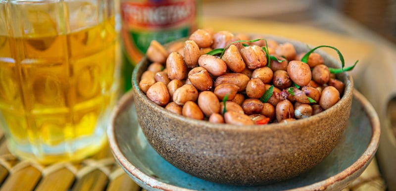 Traditional Roasted Spicy Peanuts Recipe for the Bia Hoi Snack