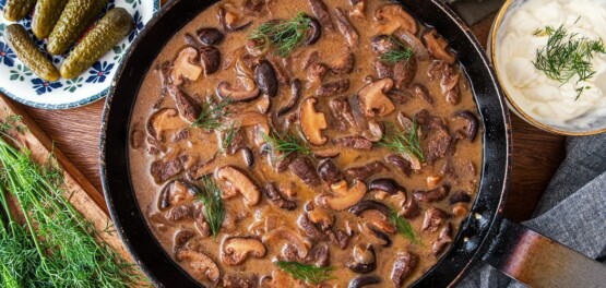 Russian Beef Stroganoff Recipe, a Retro Classic of Russian Nobles