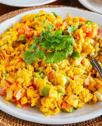 Akuri Recipe for Parsi Style Scrambled Eggs & Tomato & Coriander