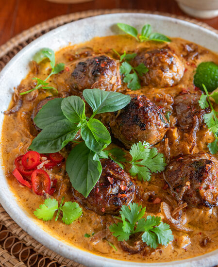 Thai Meatball Curry Recipe for a Thai Red Curry with Meatballs