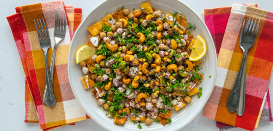 Crispy Pita with Spiced Chickpeas and Yogurt Sauce for Fatteh